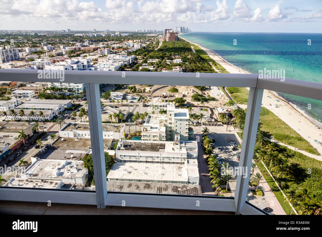 Glass Railing Stock Photos & Glass Railing Stock Images - Alamy