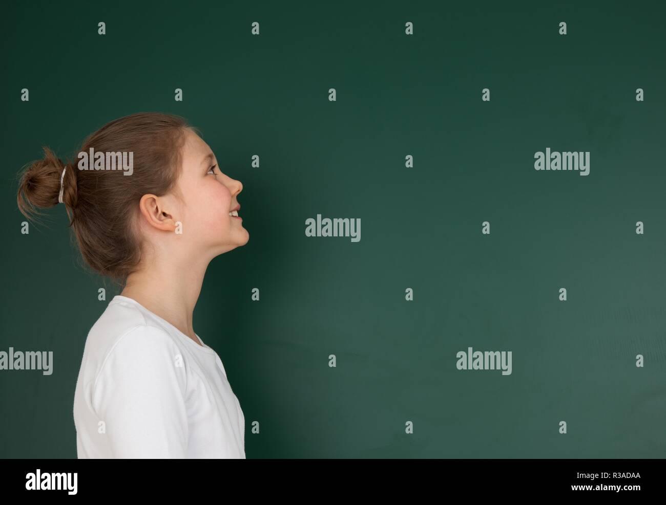 student looking upwards Stock Photo - Alamy