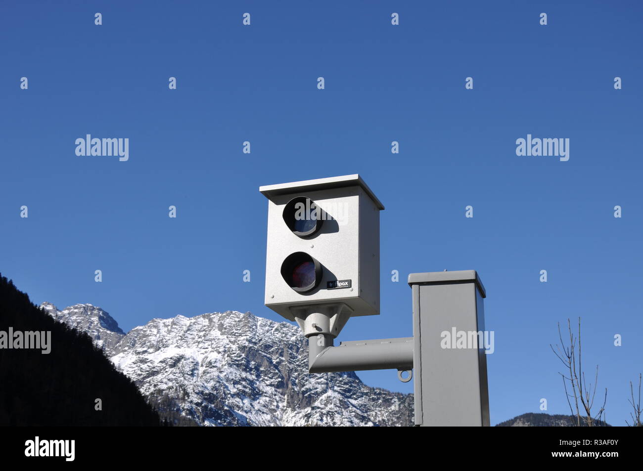 Radar trap hi-res stock photography and images - Alamy