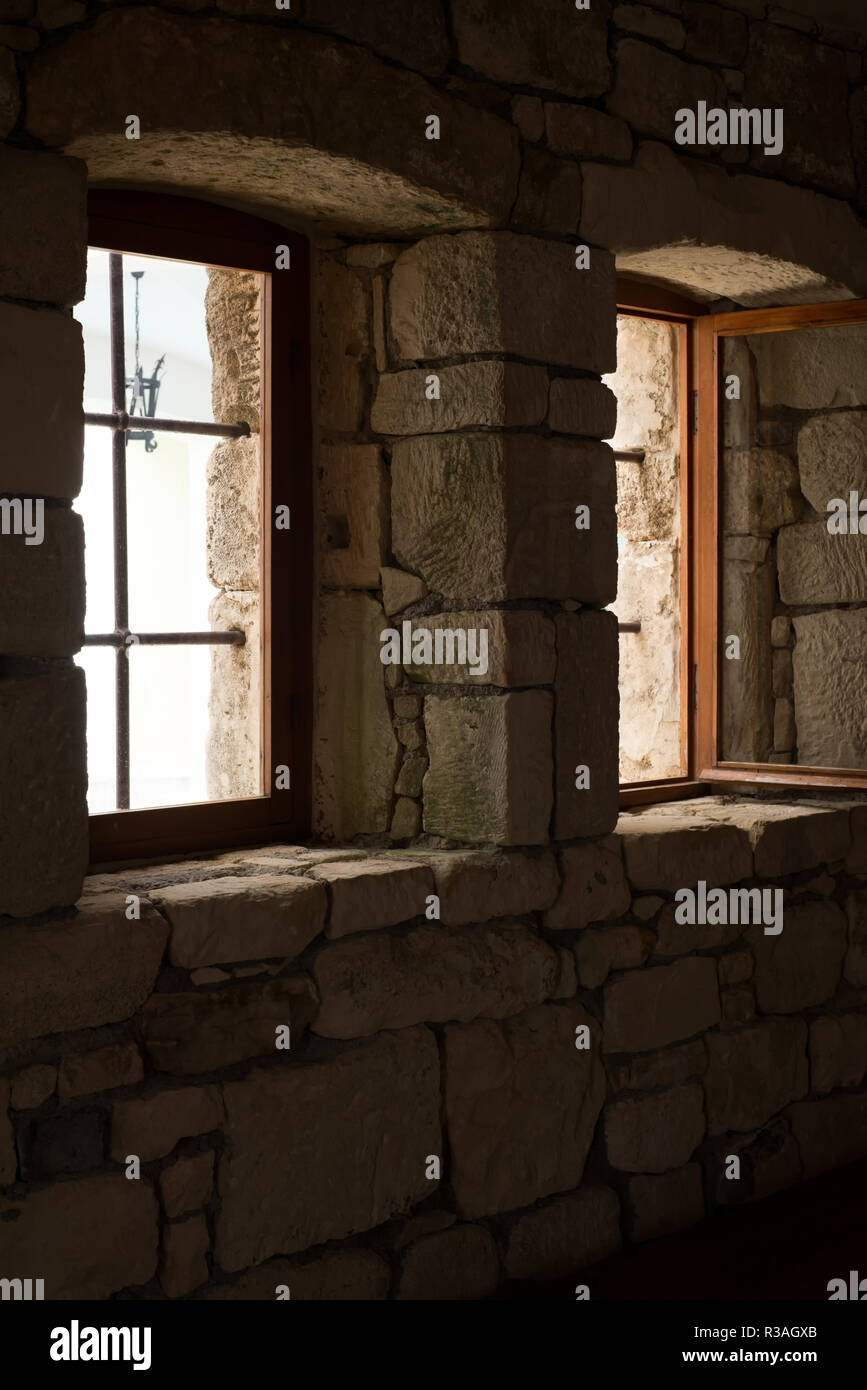 Dark brick windows hi-res stock photography and images - Alamy