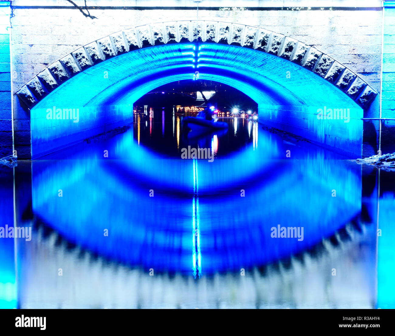 Teleport bridge hi-res stock photography and images - Alamy