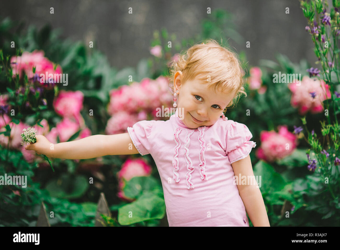 Piddling hi-res stock photography and images - Alamy
