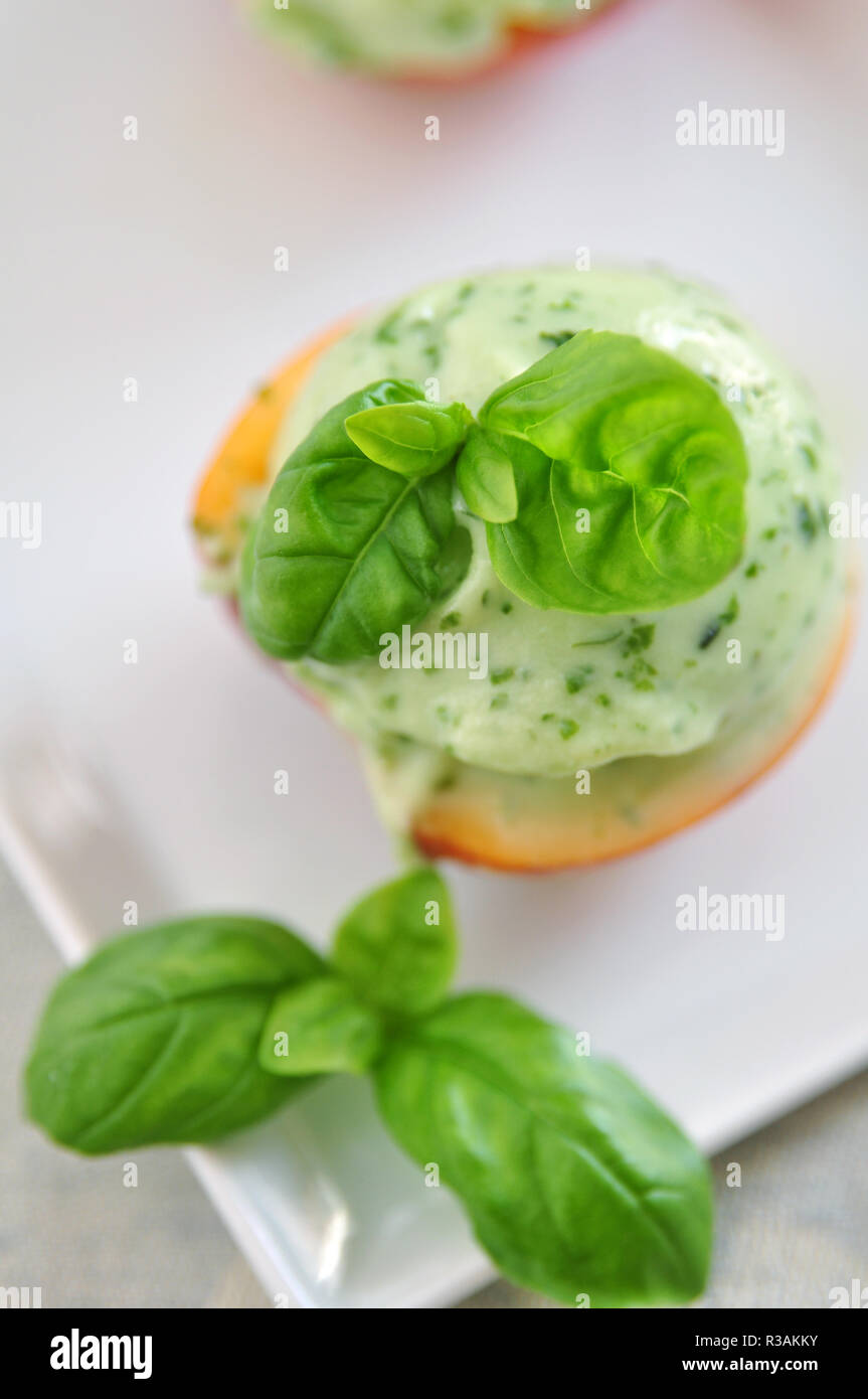 Basil ice cream hi-res stock photography and images - Alamy