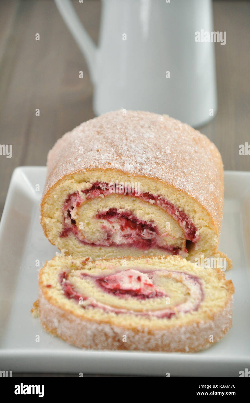 Bolo de rolo swiss roll hi-res stock photography and images - Alamy