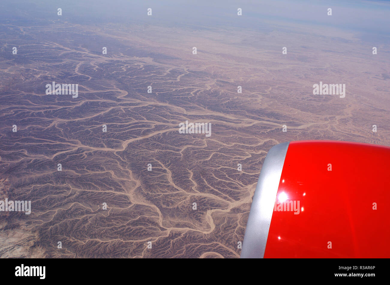 pattern of dry watercourses in the desert Stock Photo - Alamy