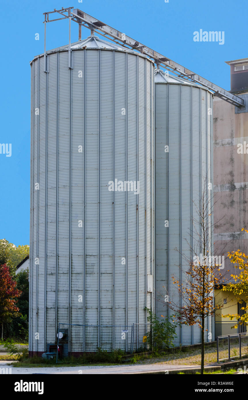 Bauer storage silo hi-res stock photography and images - Alamy