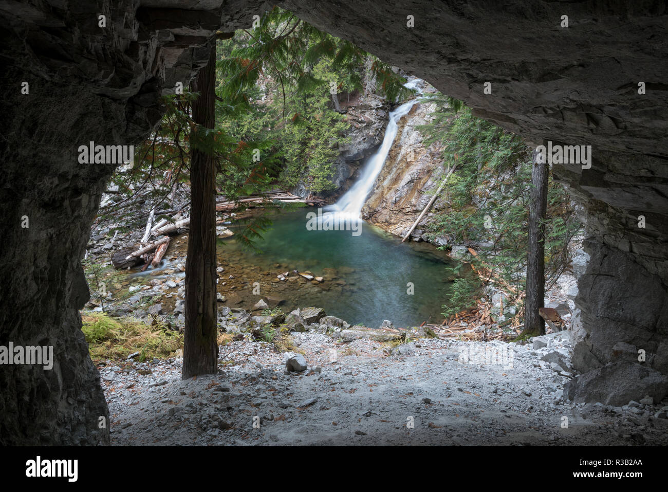 Boundary cave hi-res stock photography and images - Alamy