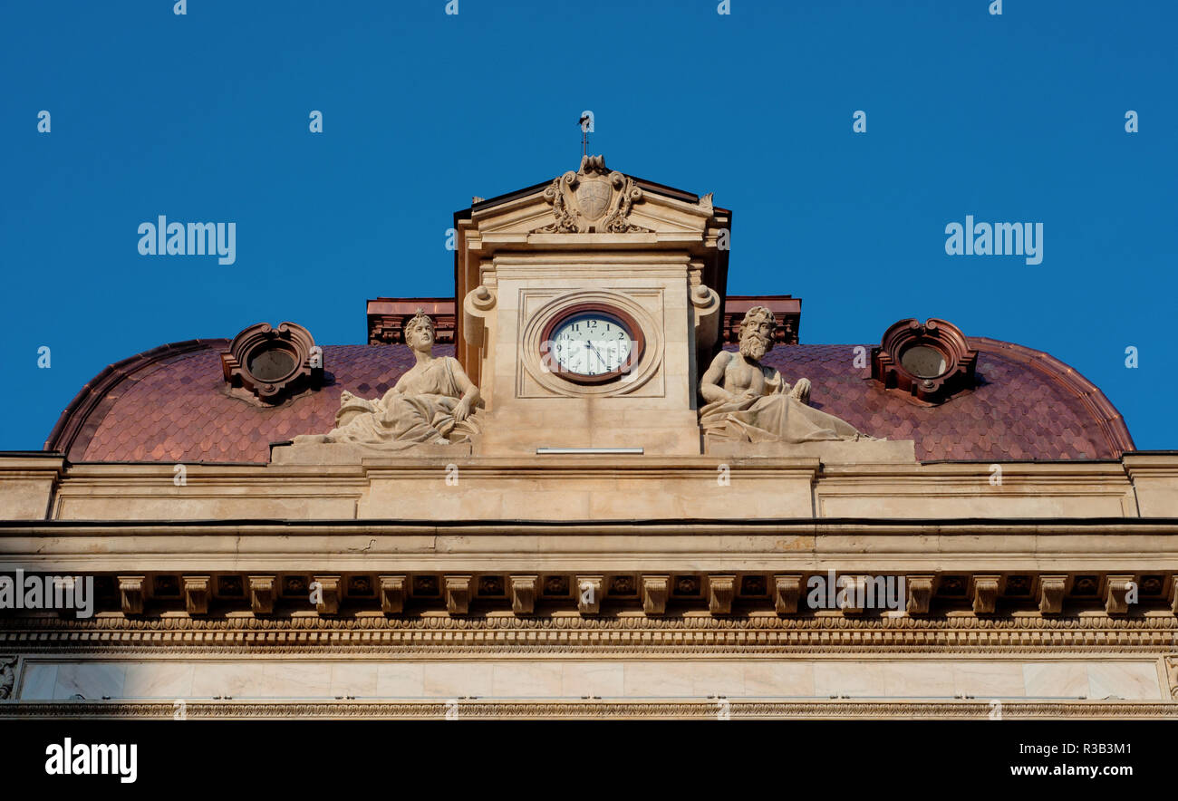 Historic clock architecture detail hi-res stock photography and images ...