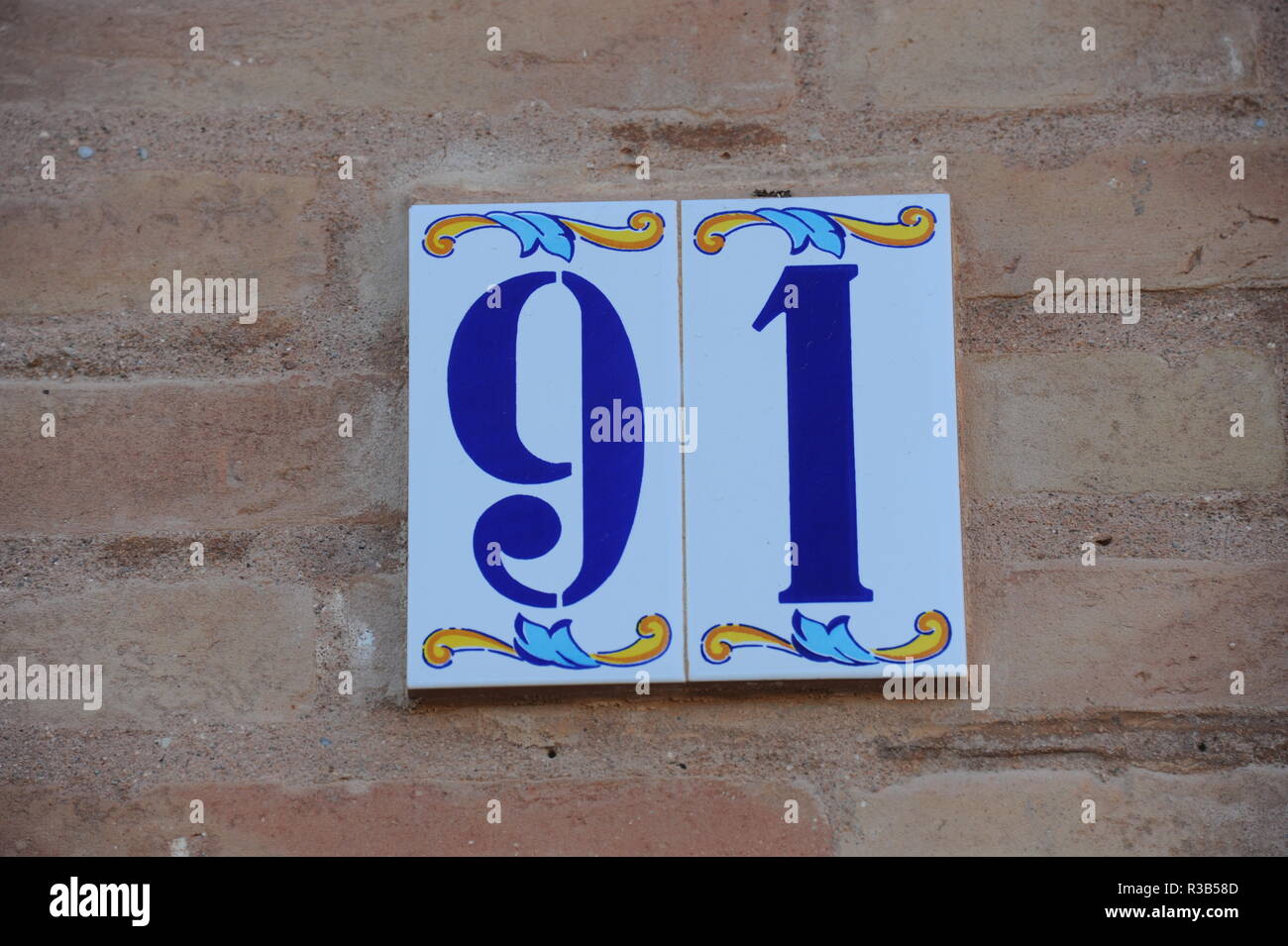 house facades,street signs,email,tiles,spain,valeancia,house number 91 ...