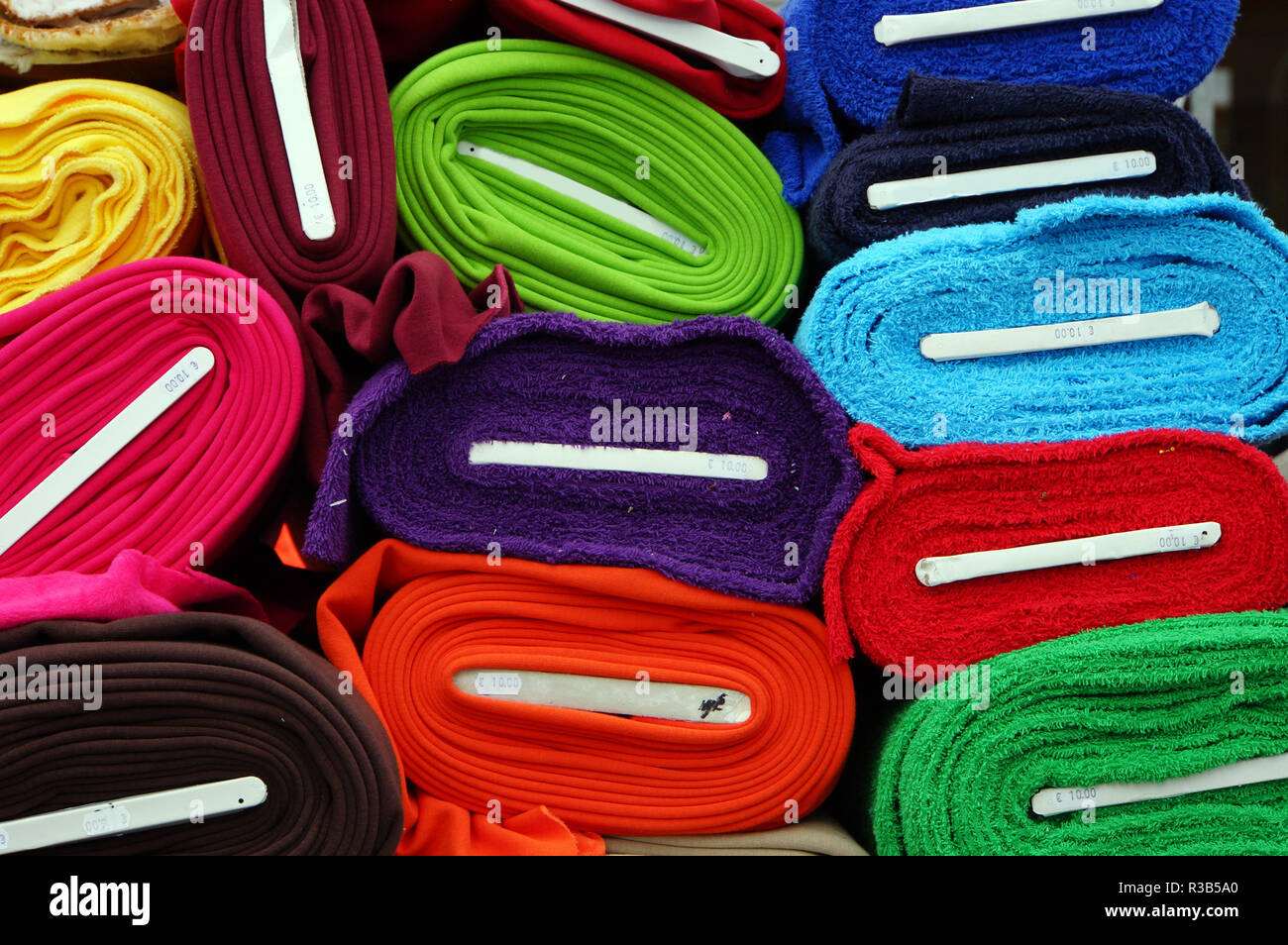 Fabrics border hi-res stock photography and images - Alamy