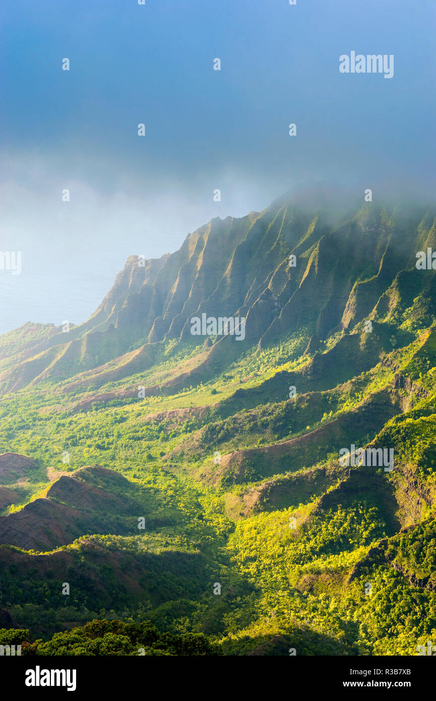 Na pali coast state park lookout point hi-res stock photography and ...
