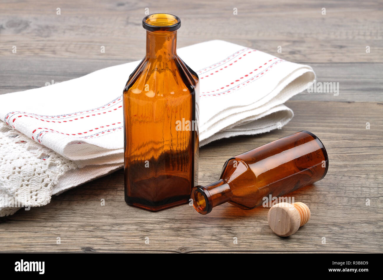 Old Fashioned Medicine Bottle Stock Photos & Old Fashioned Medicine ...