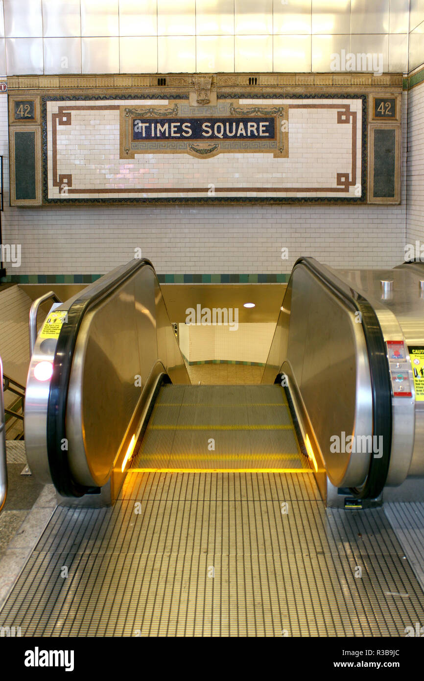 Metro tiles texture hi-res stock photography and images - Alamy