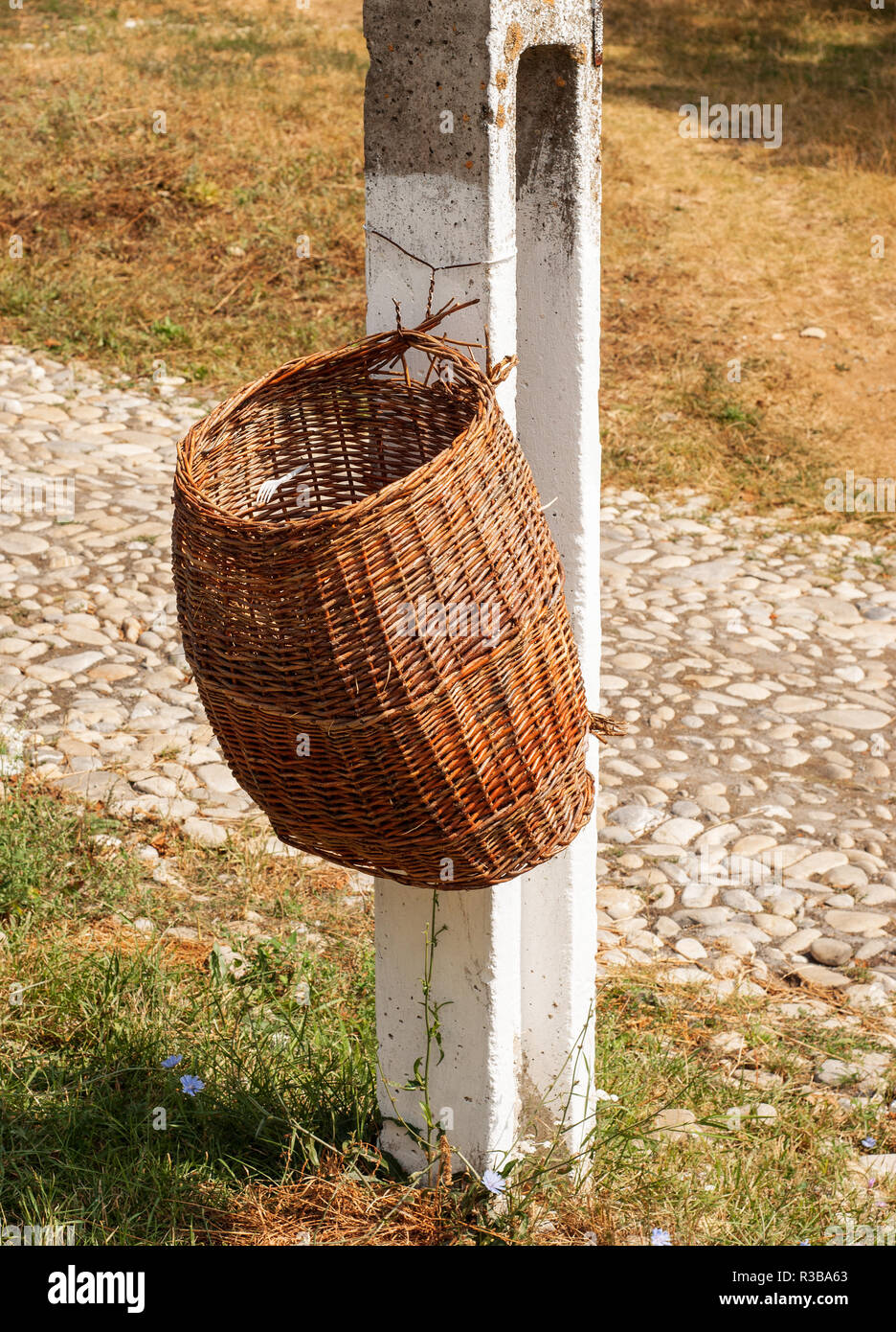 Straw litter hi-res stock photography and images - Alamy