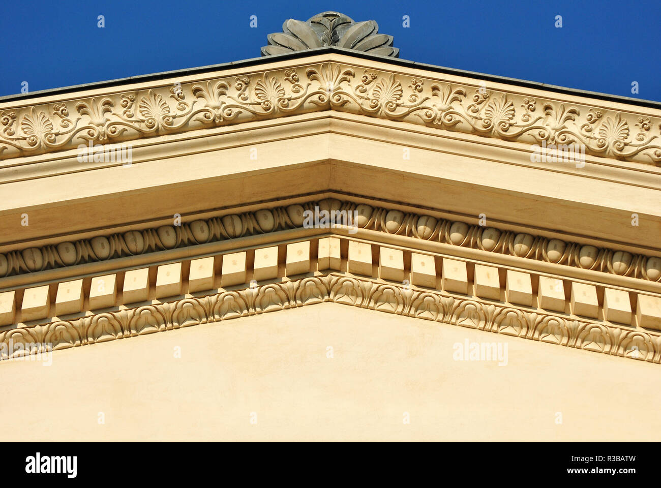 Roman architectural elements hi-res stock photography and images - Alamy
