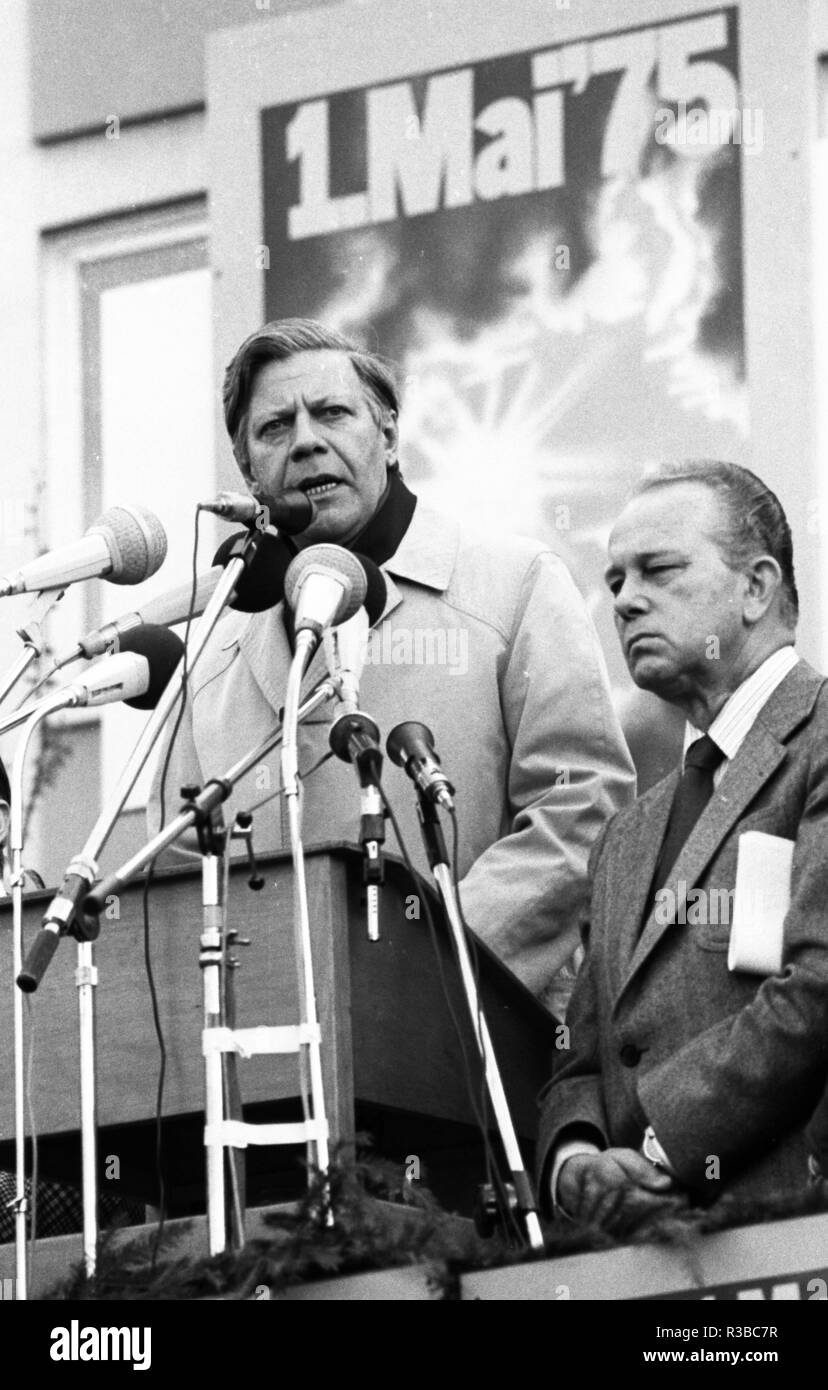 The DGB (German Trade Union Confederation) central event on 1 May 1975 ...