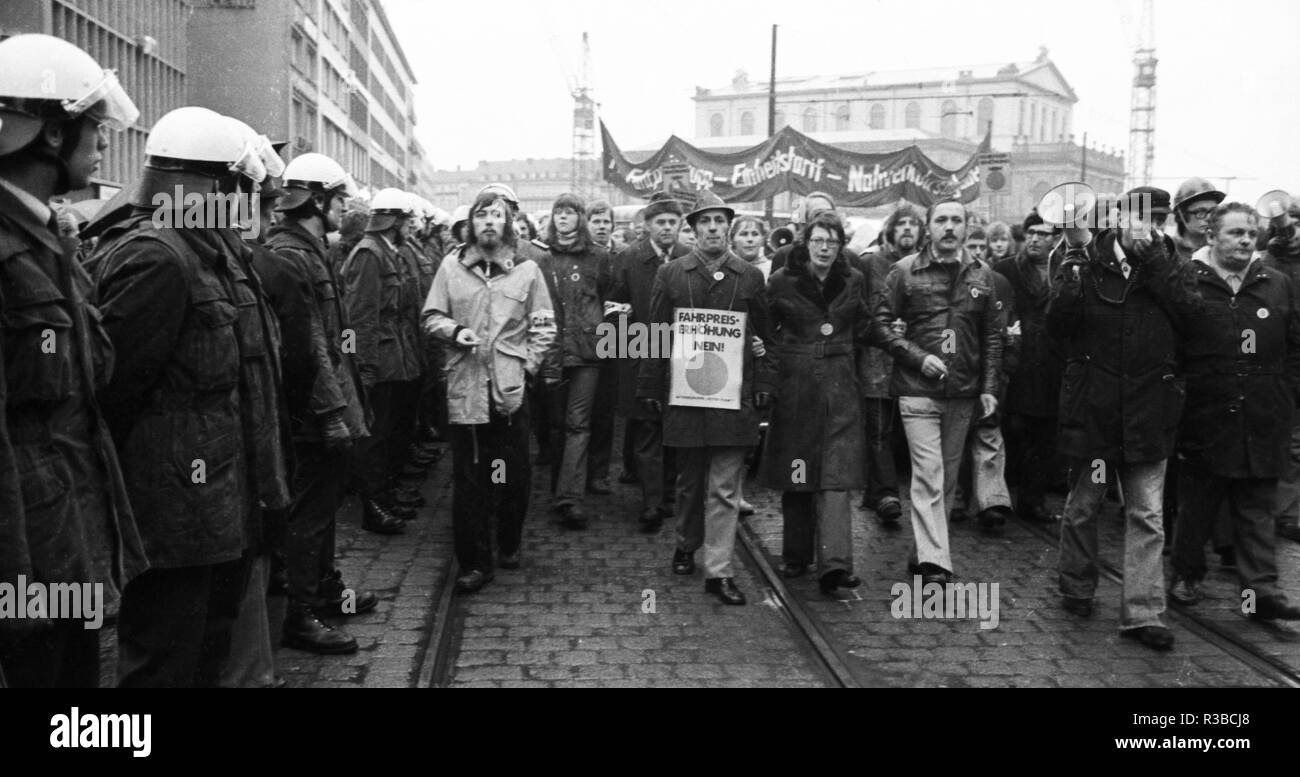 The demonstrations against increases in rail and bus fares at the ...