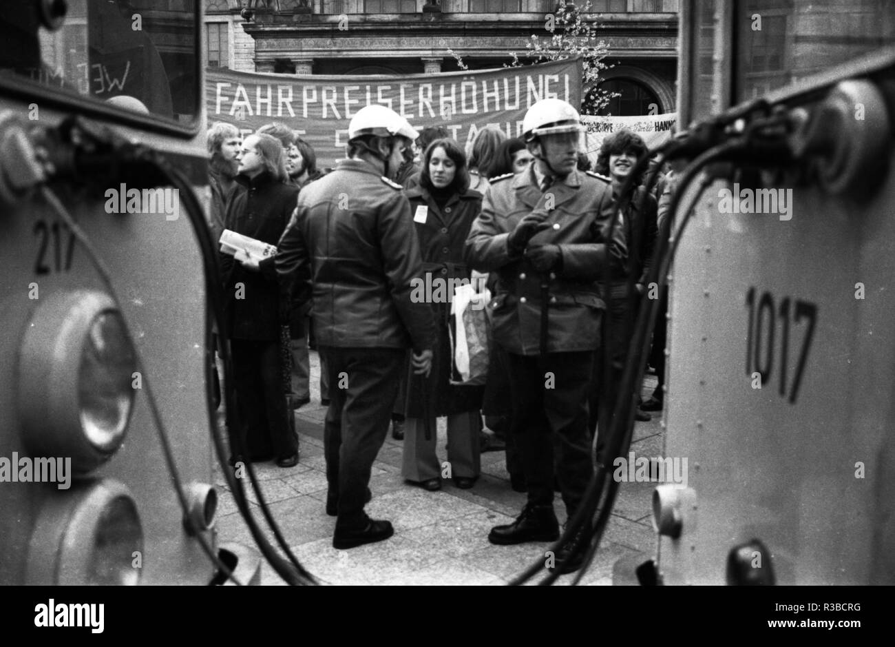The demonstrations against increases in rail and bus fares at the ...
