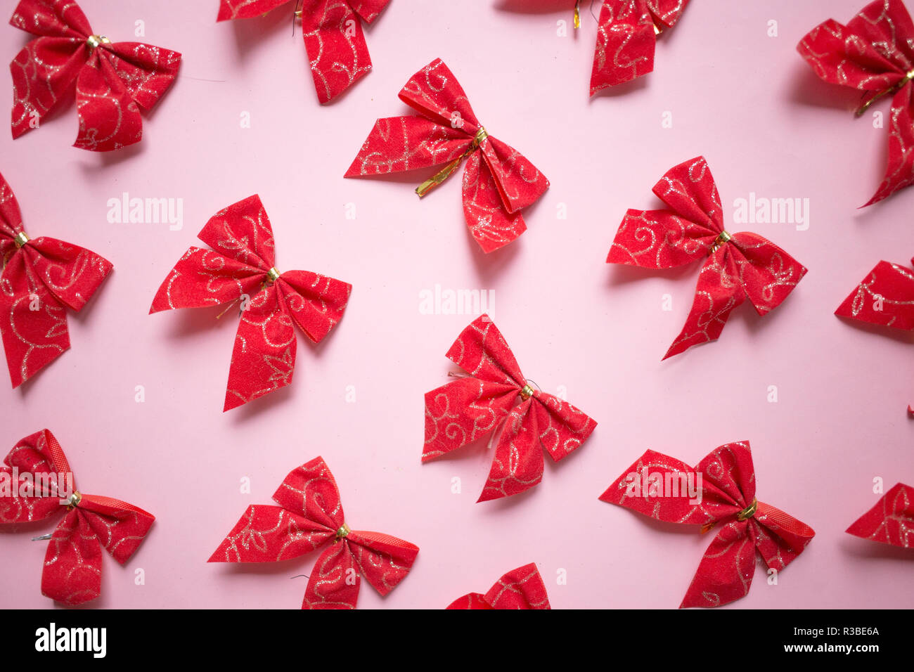 Bows pattern hi-res stock photography and images - Alamy