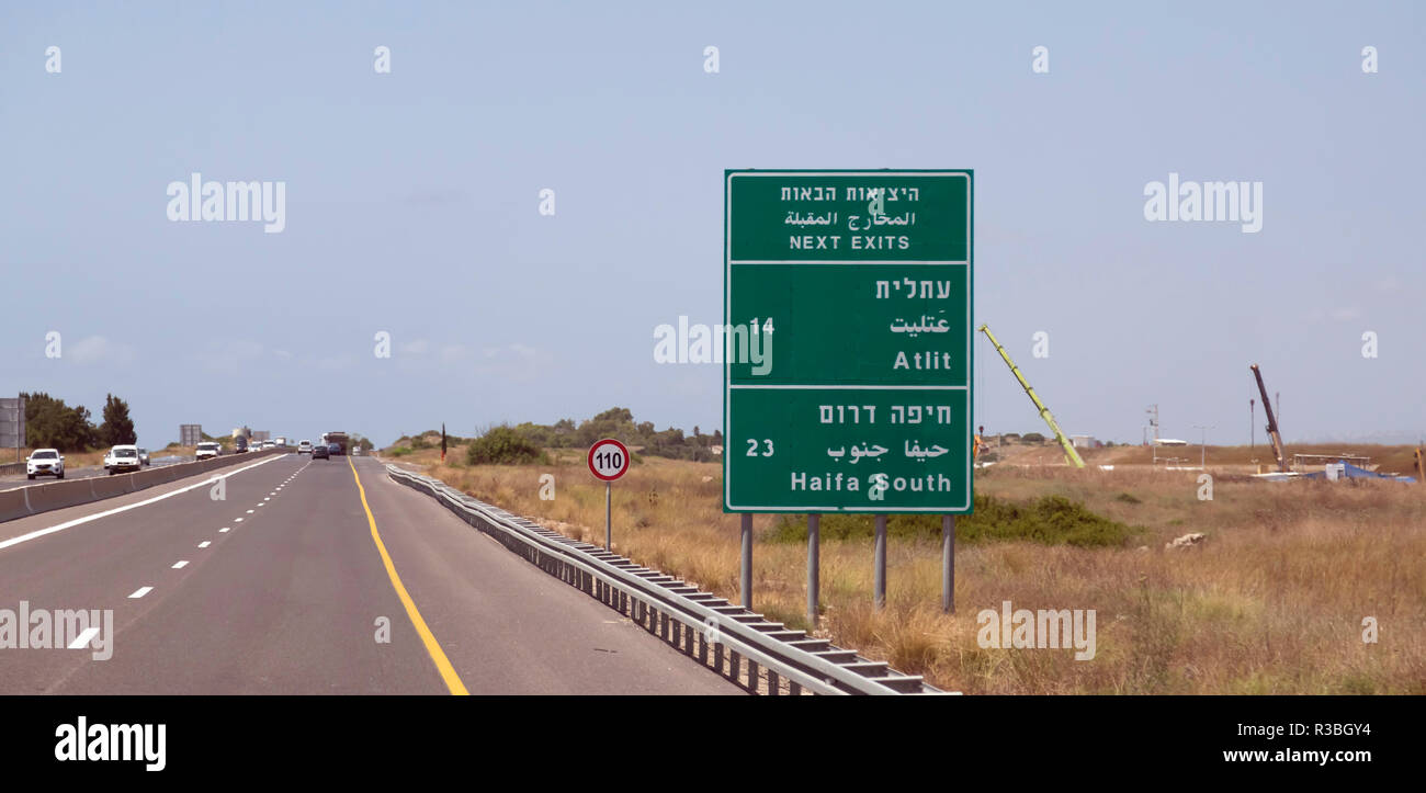 Road sign jew town hi-res stock photography and images - Alamy