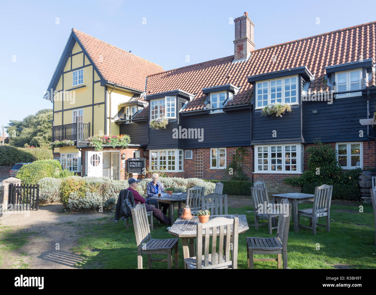Dolphin pub thorpeness hi-res stock photography and images - Alamy