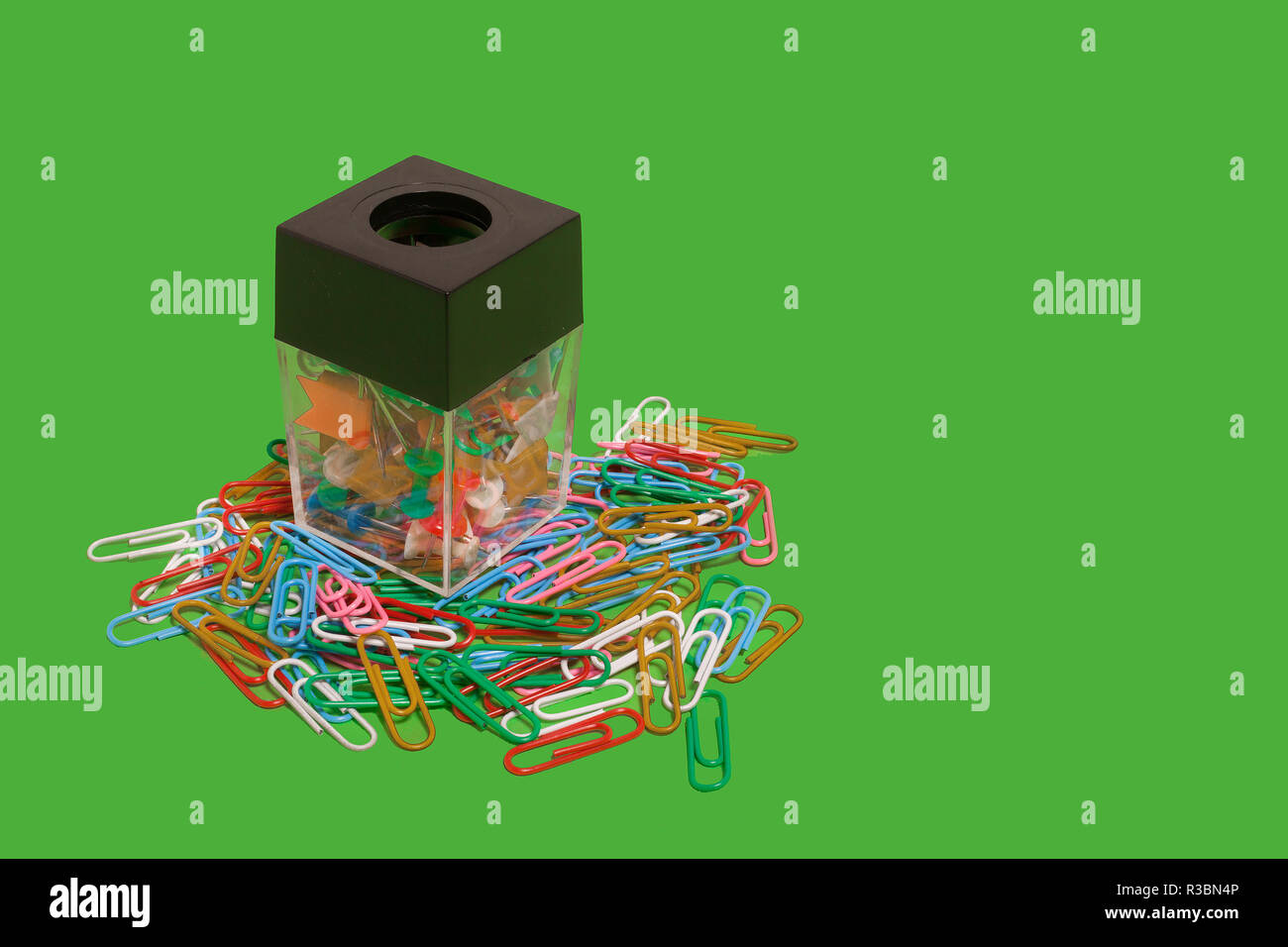 Container of paper clips hi-res stock photography and images - Alamy