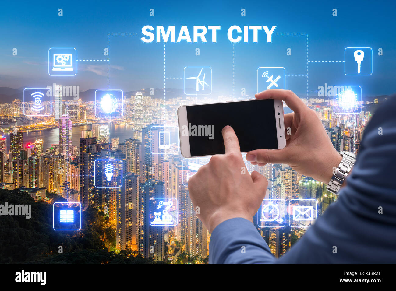 Smart city in innovation concept Stock Photo - Alamy