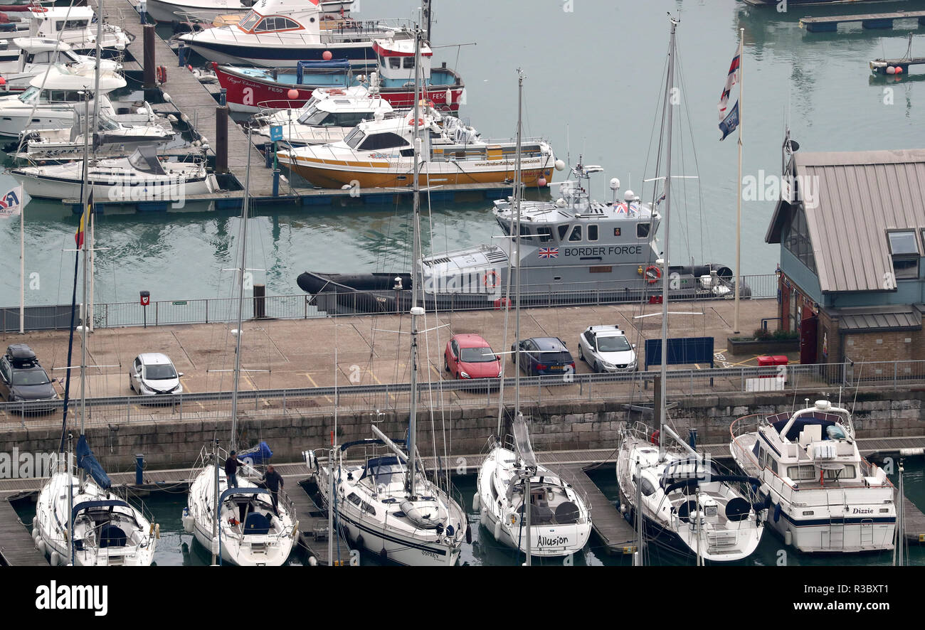 Dover migrants dinghy hi-res stock photography and images - Alamy