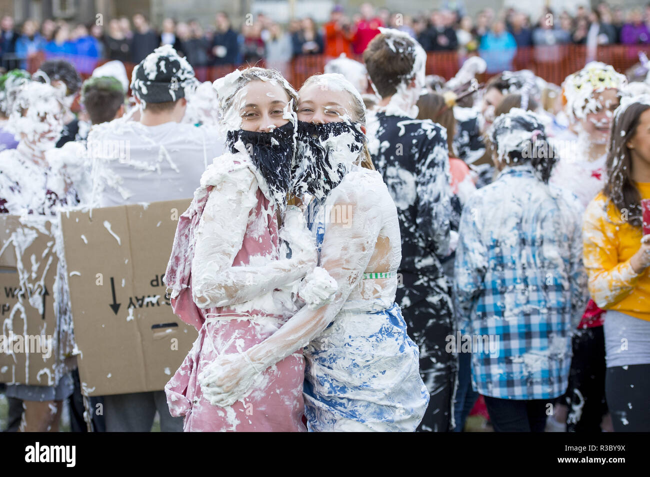Campus couple fight hi-res stock photography and images - Alamy