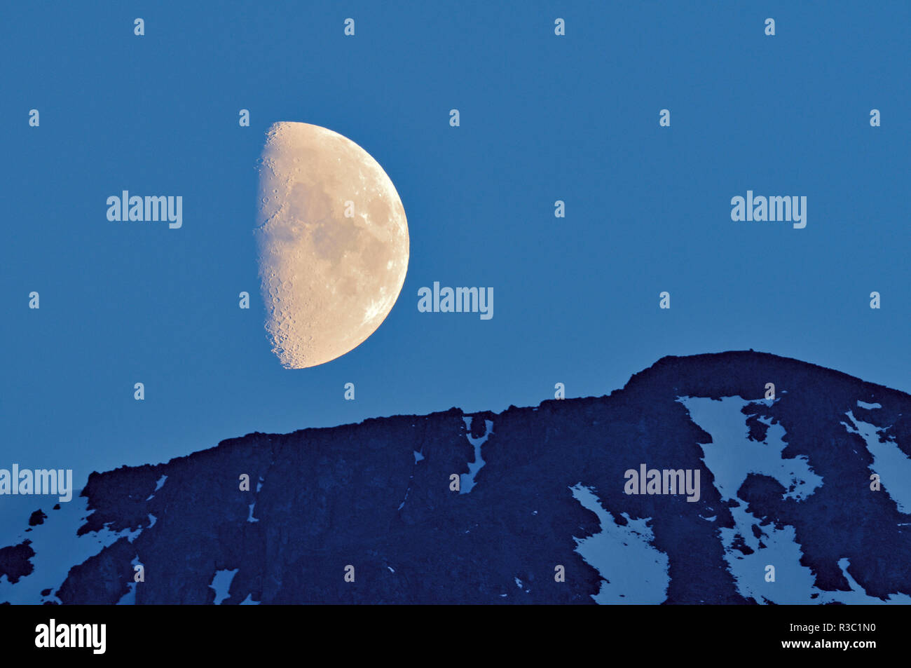 Canada moon columbia hi-res stock photography and images - Alamy