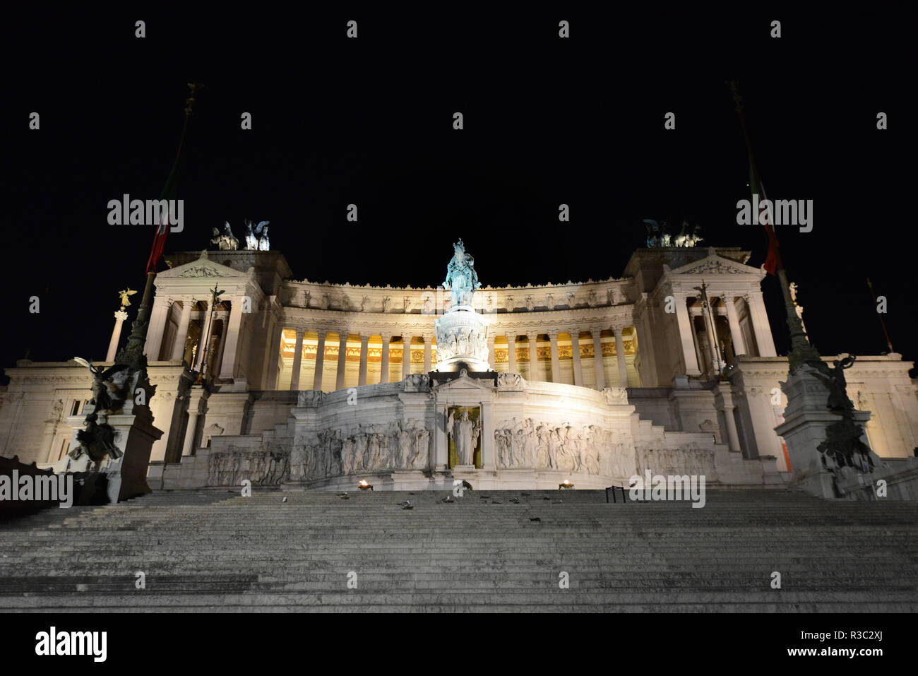 Monumento a victor emmanuel ii hi-res stock photography and images - Alamy