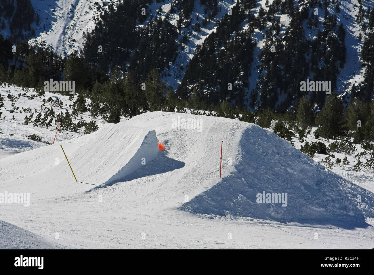 Ski ramp hi-res stock photography and images - Alamy