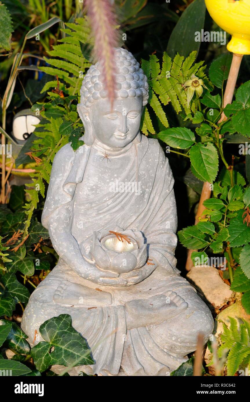 Nirvana puja hi-res stock photography and images - Alamy