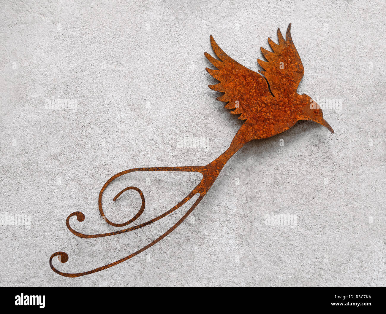 Flying bird model hi-res stock photography and images - Alamy