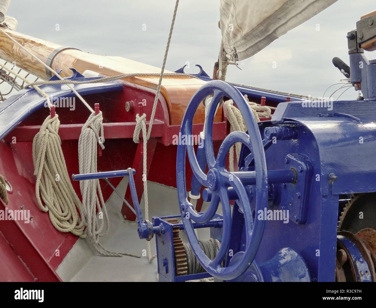 Anchor windlass hi-res stock photography and images - Alamy