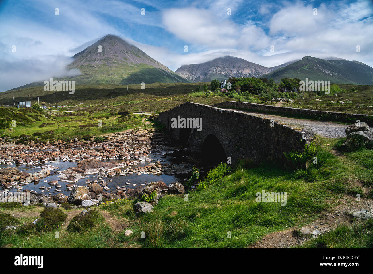 Sligachan Bridge and The Cuillin mountains, Isle of Skye, Inner ...
