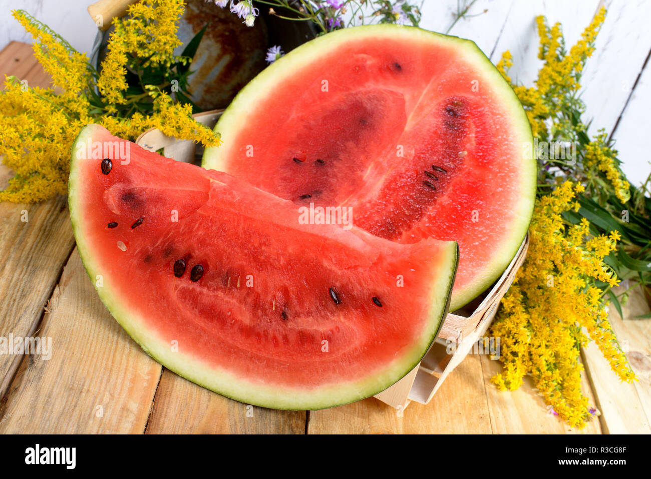 Deep sea cross section hi-res stock photography and images - Alamy