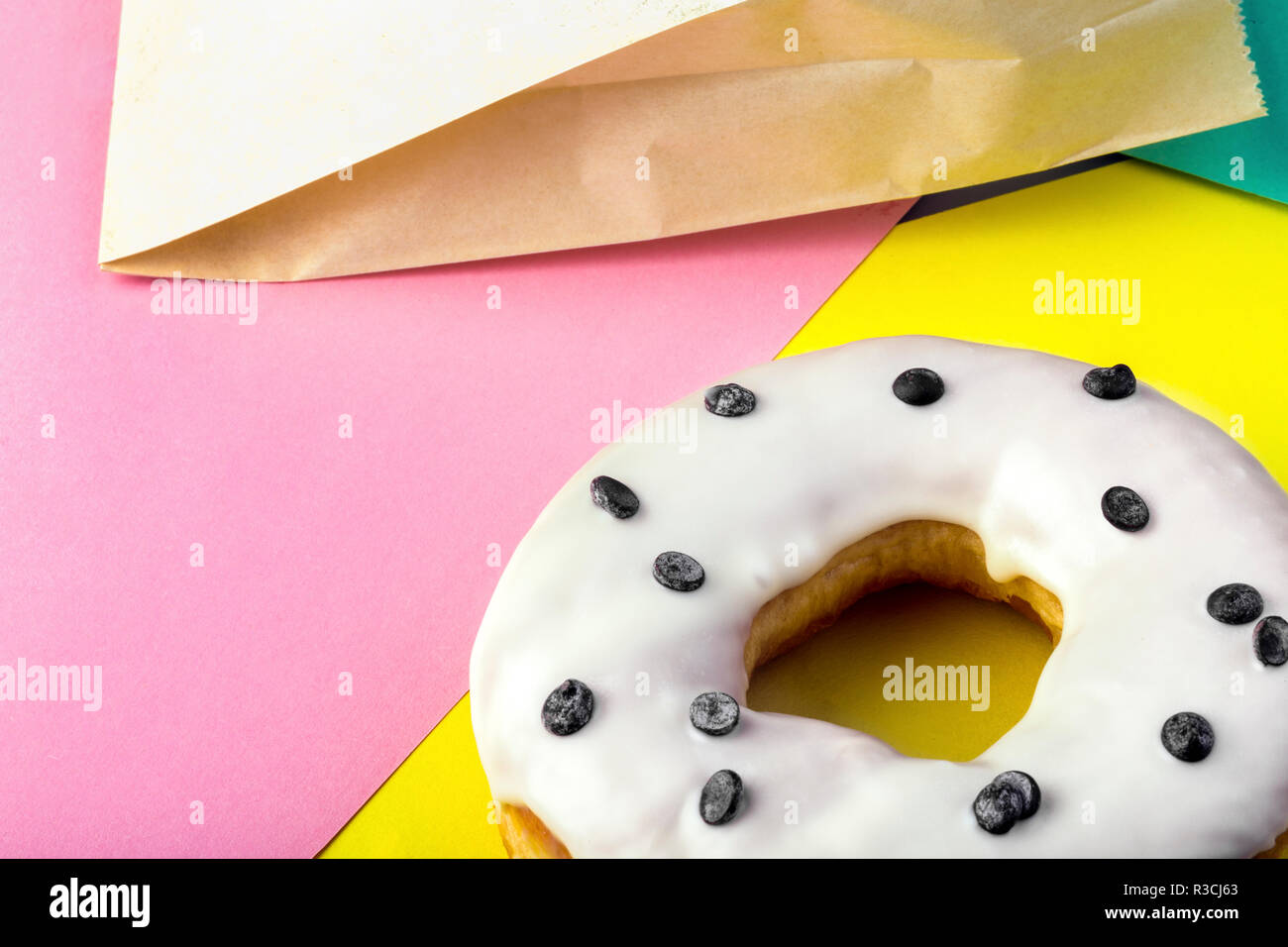 White donut art hi-res stock photography and images - Alamy