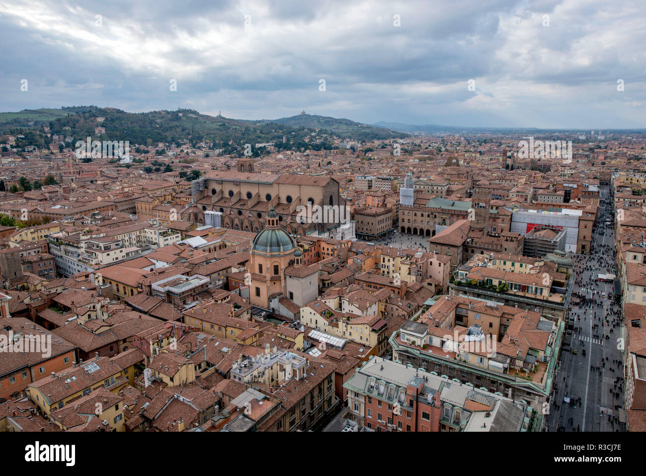 Ancient library bologna hi-res stock photography and images - Alamy