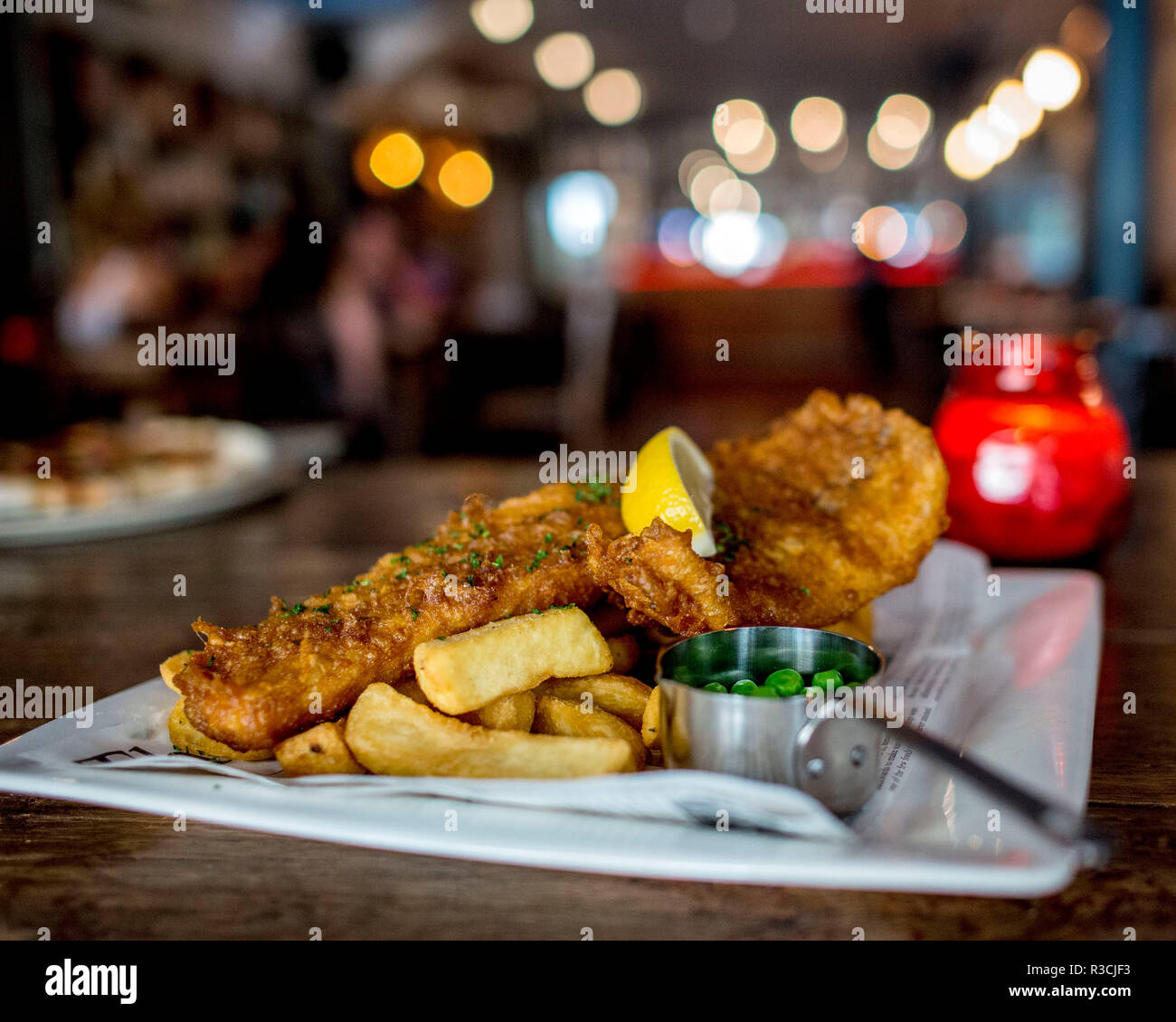 English pub food hi-res stock photography and images - Alamy