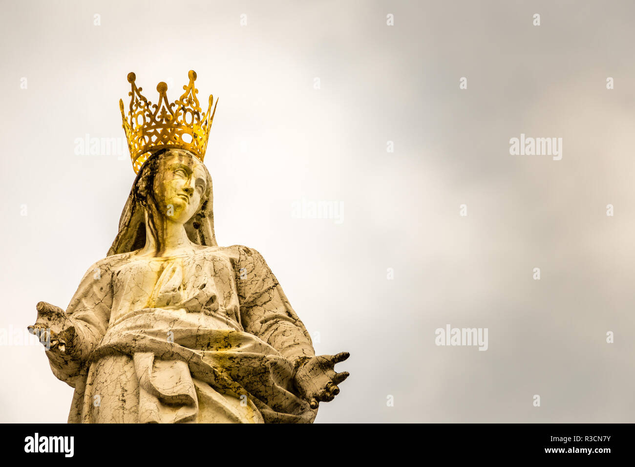 statue of The Blessed Virgin Mary Stock Photo - Alamy
