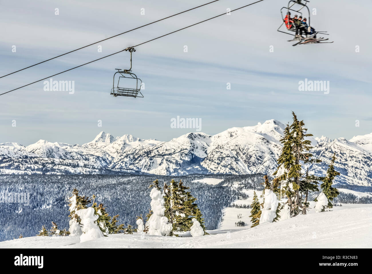 Mt. Washington Ski Resort bordering Strathcona Provincial Park (BC's ...