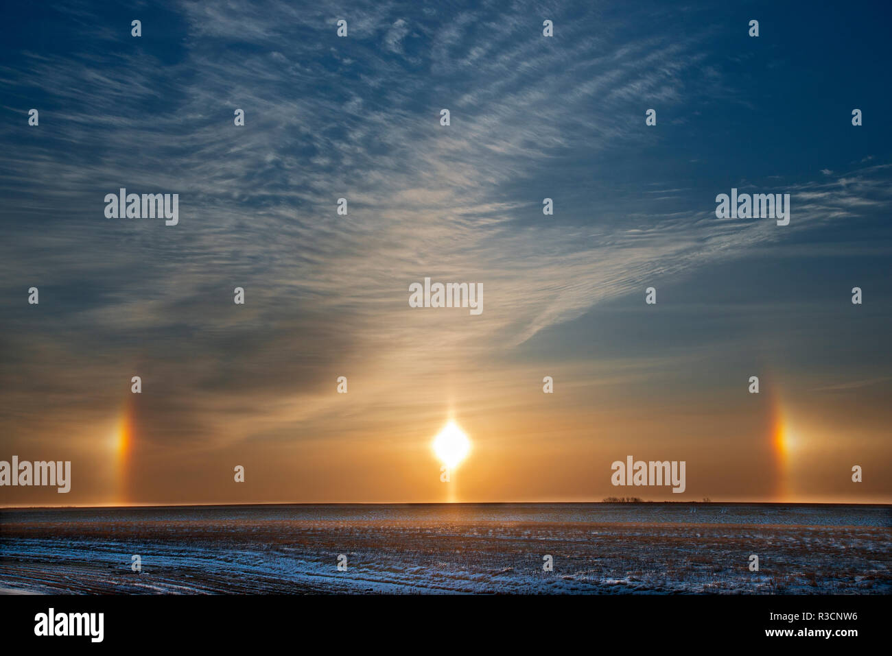 Sundogs hi-res stock photography and images - Alamy