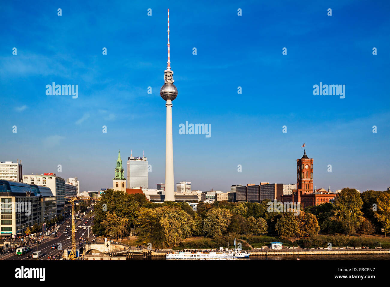 Plaza alexanderplatz hi-res stock photography and images - Alamy
