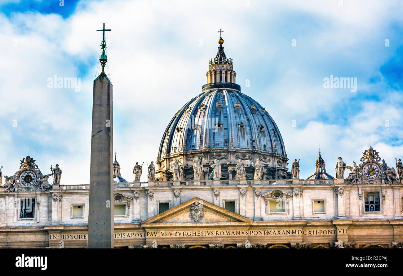 Saint Peter's Basilica Obelisk. Michelangelo Dome statues Bernini ...