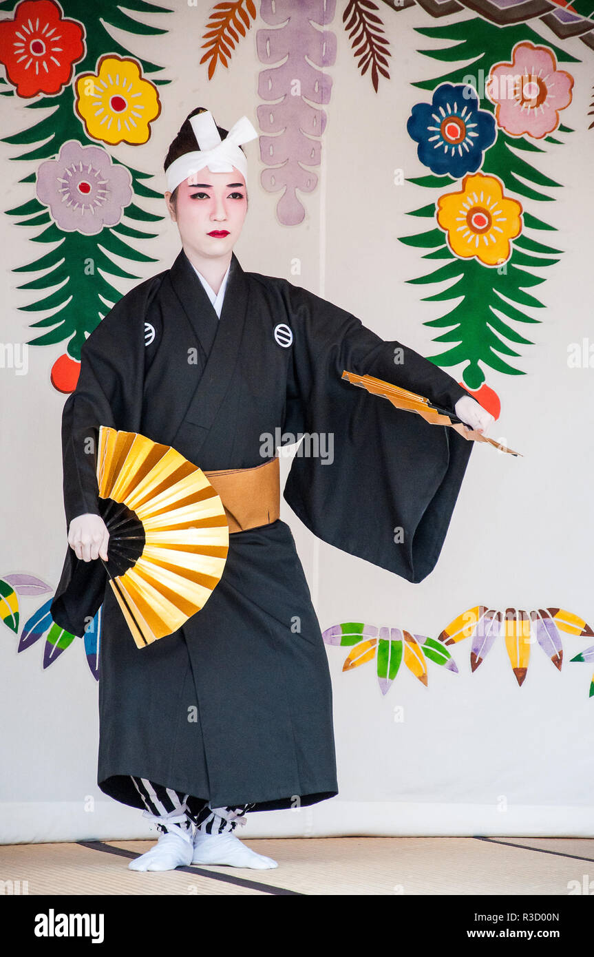 Traditional fan dance shuri castle hi-res stock photography and images ...