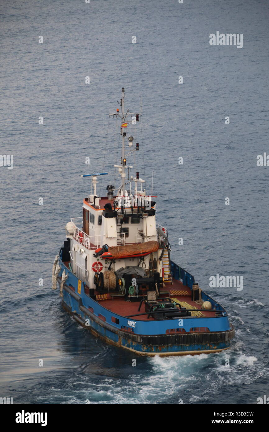 Tug boat hull hi-res stock photography and images - Alamy