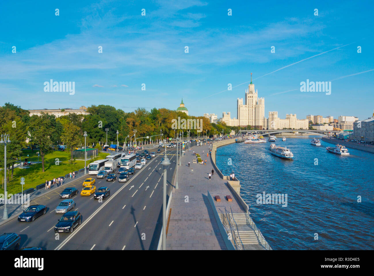 Moscow embankment building hi-res stock photography and images - Alamy