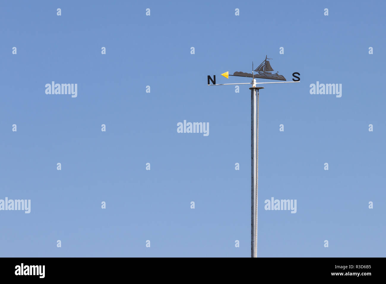 Wind Arrow Stock Photos & Wind Arrow Stock Images - Alamy