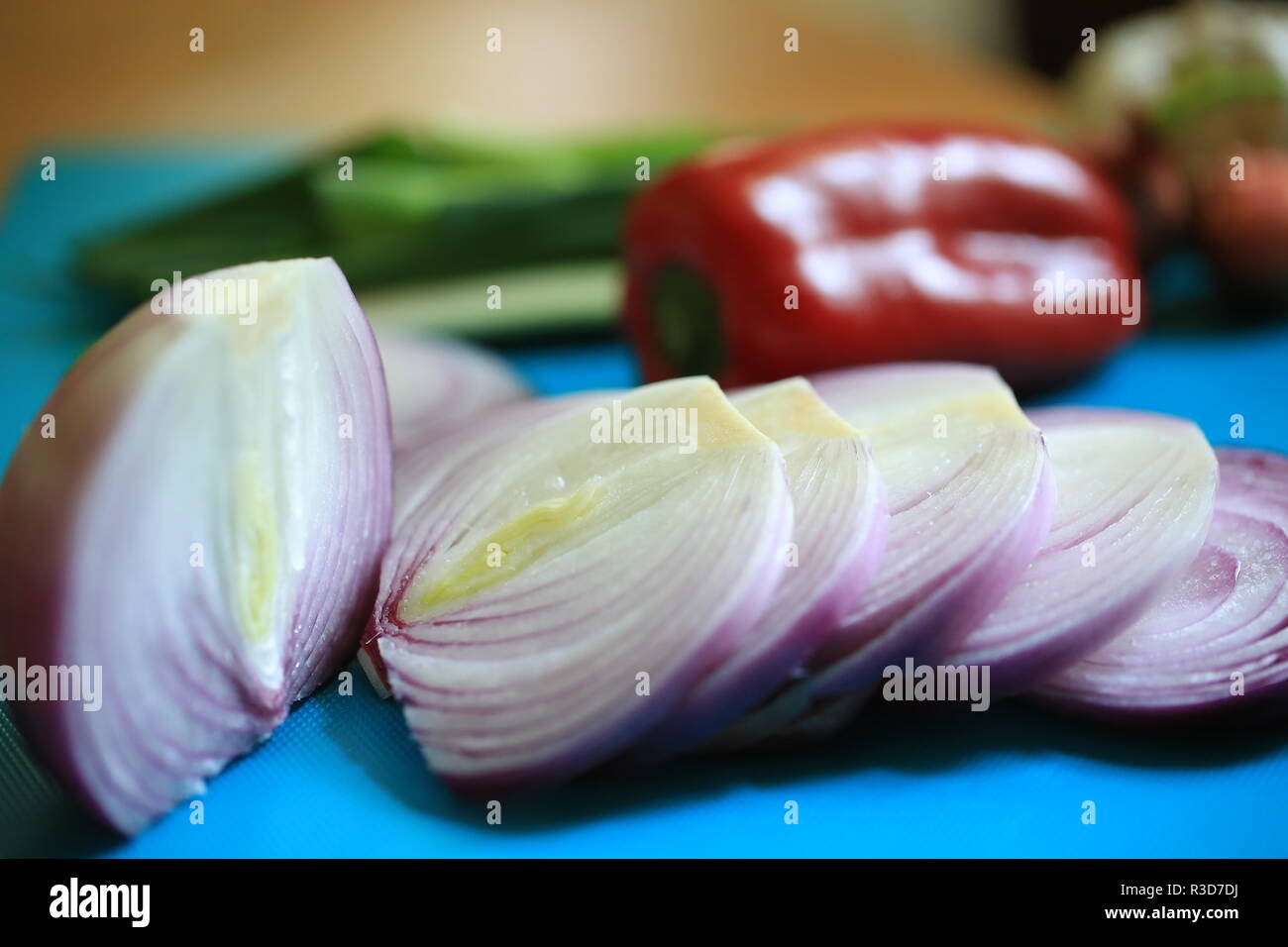 Onion bulb cross section hi-res stock photography and images - Alamy